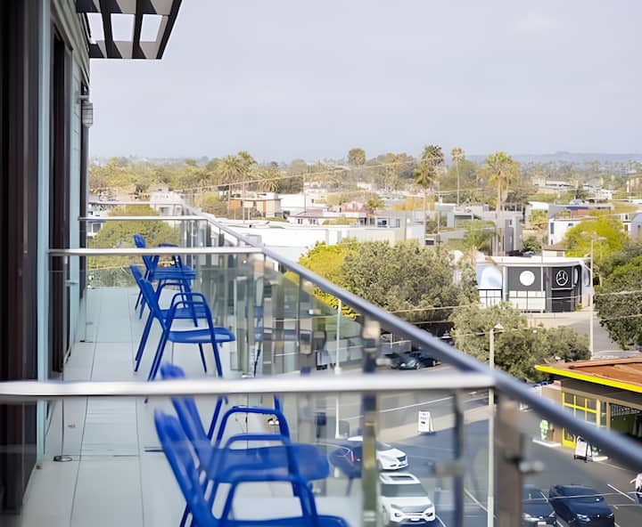 2 Queen Suite | City Views | Walk To Dining & Shop - Santa Monica, CA