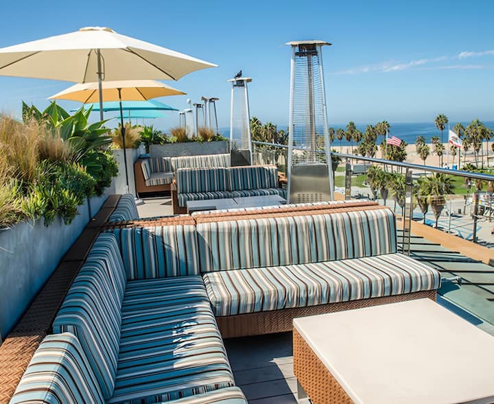 Room W/ Balcony Close To Venice Beach | 3 Units - Culver City, CA