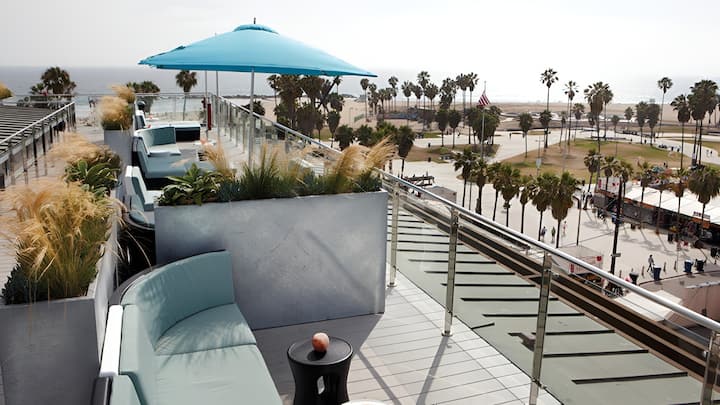 Beach Vibes In A Cozy Venice Hideaway | 3 Units - Culver City, CA