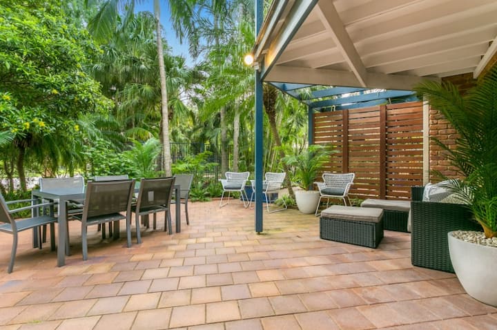 Calinda Sol 2 At Clarkes Beach - Byron Bay