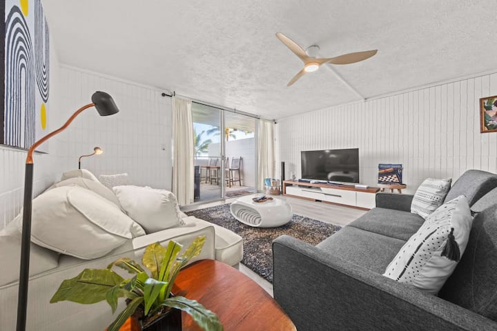 Modern Beachfront Condo - Laie, HI