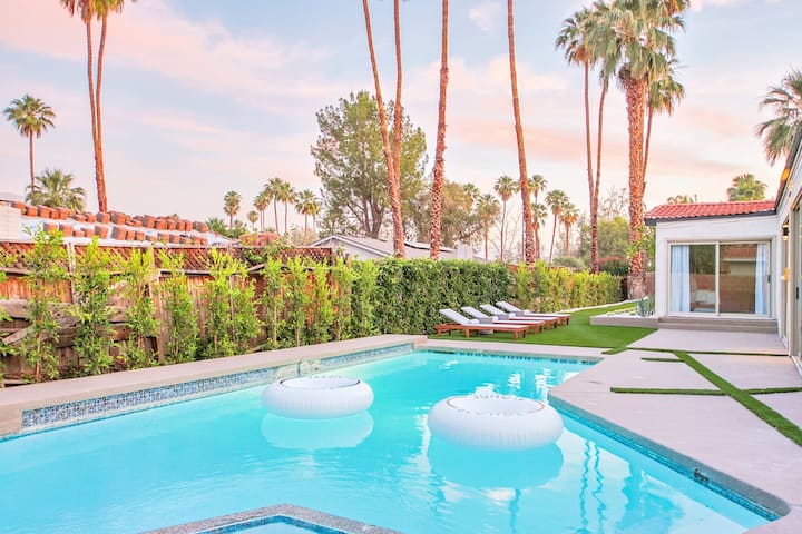 Designer 5br Home W/ Pool, Jacuzzi + Views - Palm Springs, CA