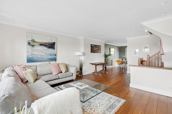 Private Riverside 5-bed/3 Bath House In Wapping! - London, UK