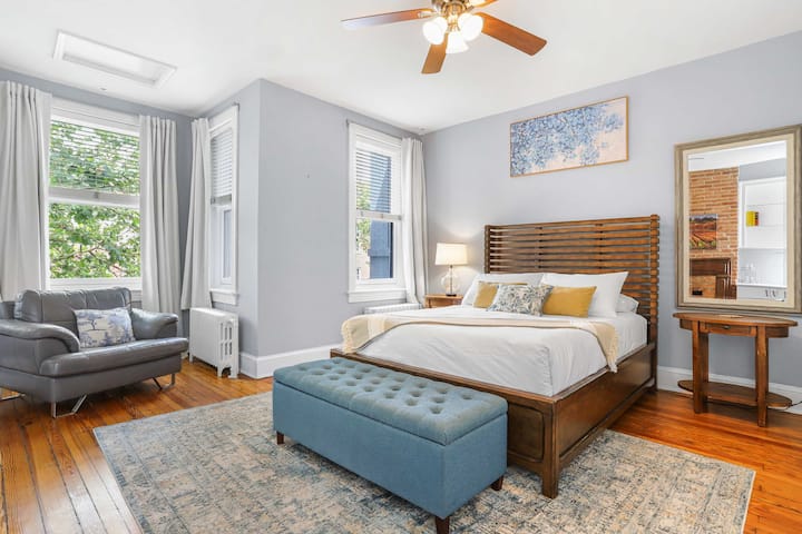 Sojourn Lovely Hill Home W/ Backyard Near Dc Icons - Washington D.C., DC