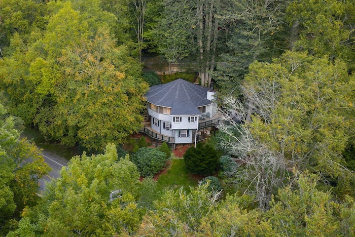 Treetop Haven - W/ Deck & Firepit - Banner Elk