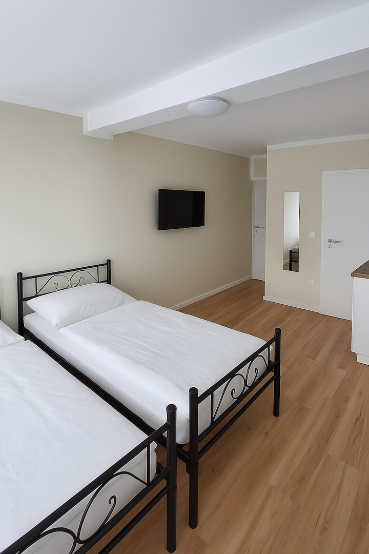Studio-superior-balcony-private Bathroom - Hagen