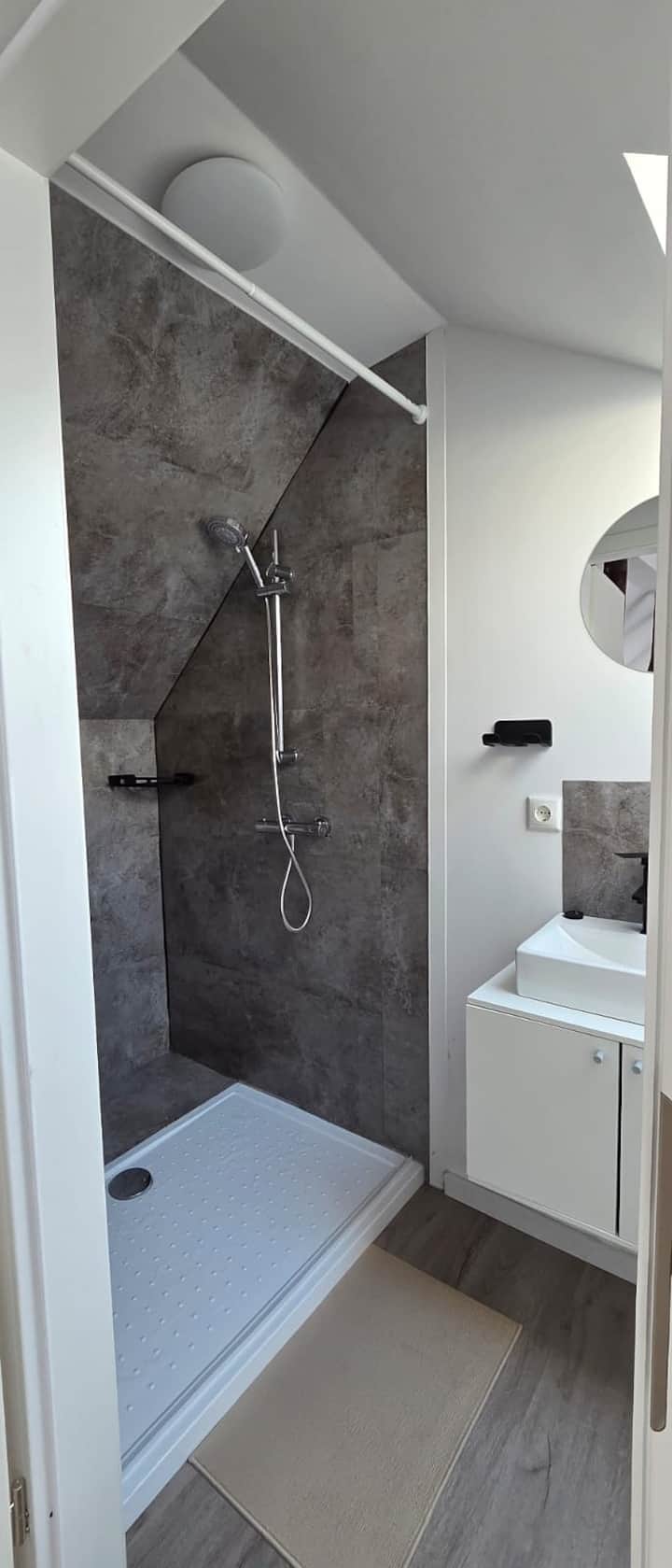 Studio-deluxe-private Bathroom-landmark View-schlo - Hagen