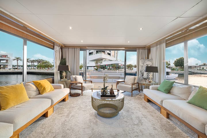 The House On The Sea-100 Inch Tv - Abu Dhabi