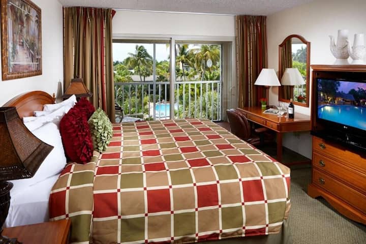Relaxing Garden View Room Perfect For Couples - Naples, FL