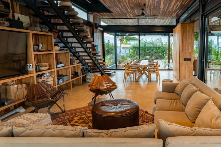 4br Coastal Condo With Chef’s Kitchen & Pool - Placencia