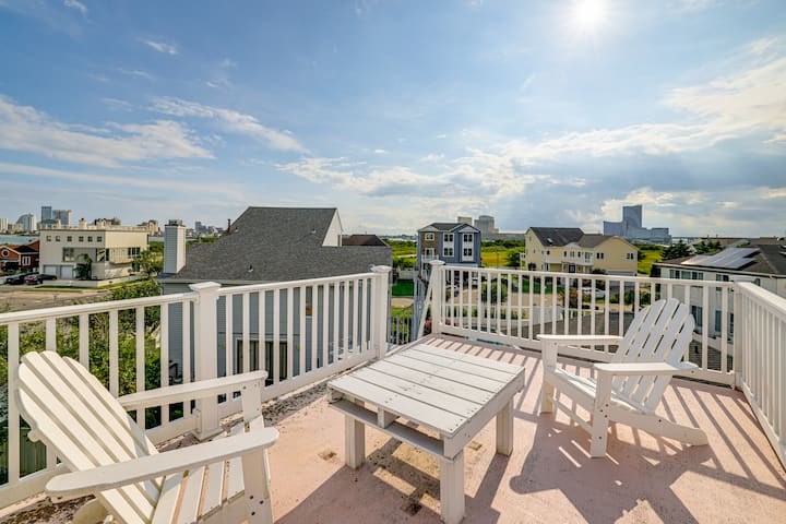 1 Block To Inlet Beach: Brigantine Family Home - Brigantine, NJ