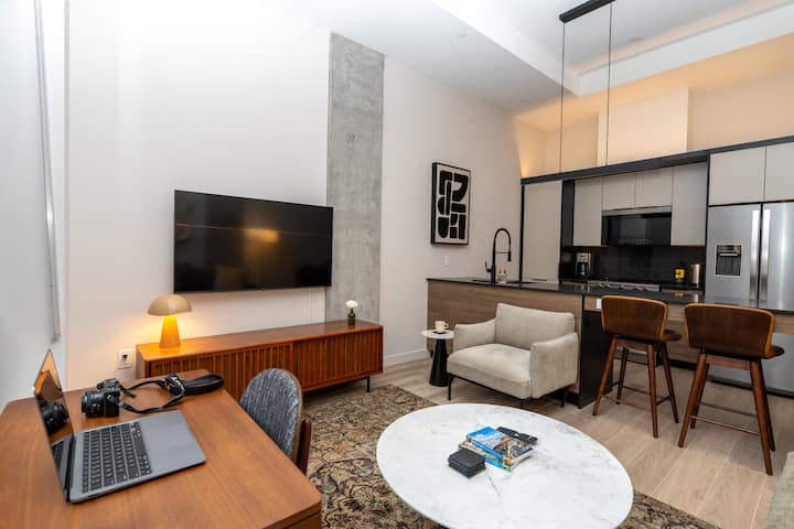 Stylish 1b/1b Dt Halifax - Halifax