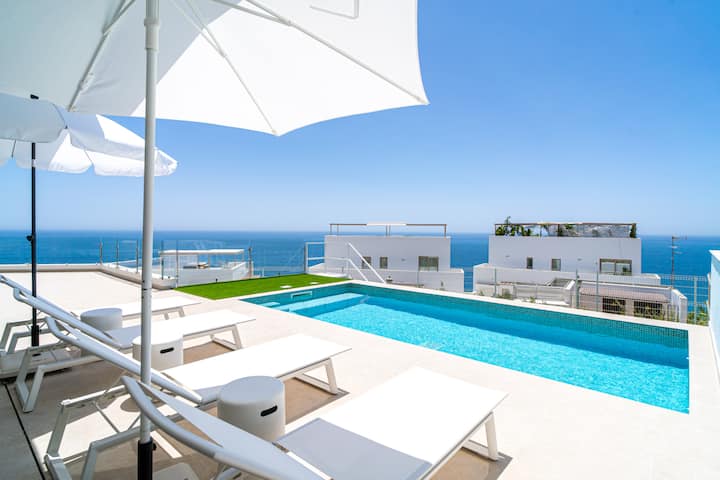 Bayview Hills Premium Pool Suite - Espanha
