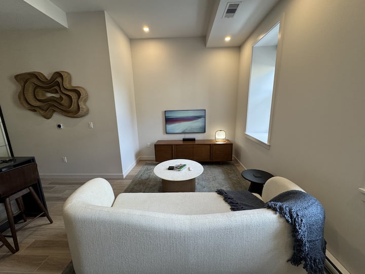*New Stylish 2b/1b Downtown Halifax - Halifax