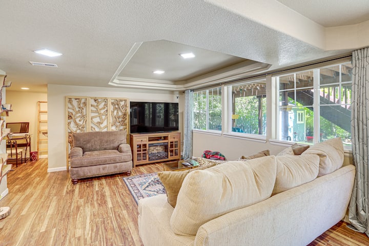 6 Mi To Aurora Reservoir: Apt W/ Patio! - Aurora, CO