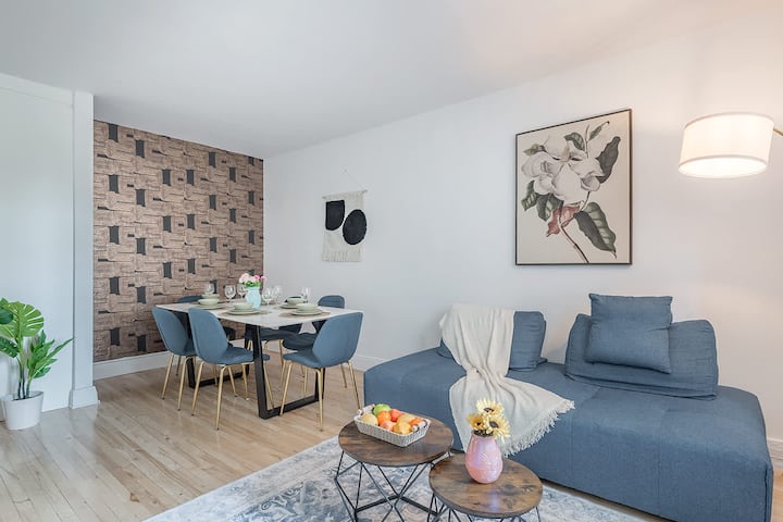 Elegant 3br- Concordia- Indoor Parking / Ac - Montreal