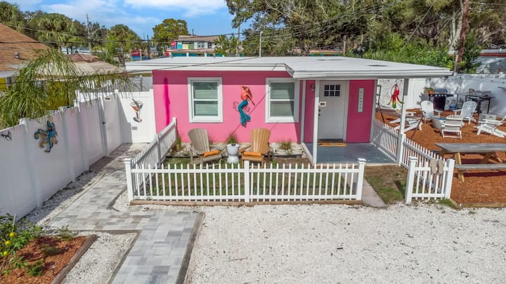 New Listing Mermaid Tropical Villa - Largo, FL