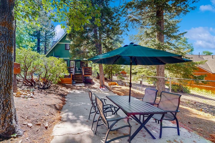 Quiet Cabin ~ End Of Cul-de-sac Location | Private - Big Bear Lake, CA