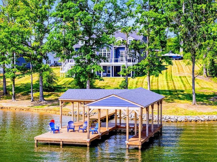 New Lake Anna Lakefront Luxury - 안나 호