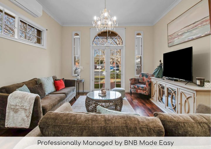 Pembroke | Cbd, Elegant & Character-filled Stay - ウォガウォガ