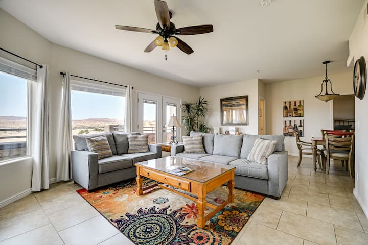 Golf Course Views & Private Deck: Mesquite Condo! - Mesquite, NV