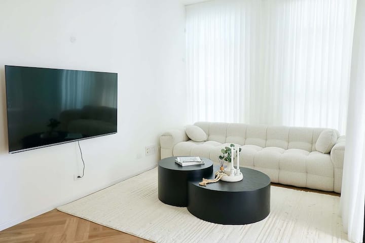 O&o Group – Luxury 2br W/ Parking Near Rothschild - Tel Aviv