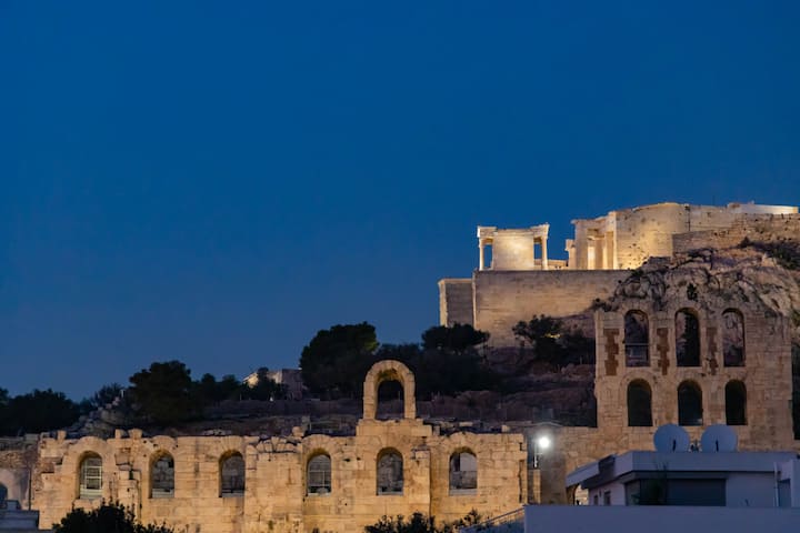 Massive 2-combo Apt| Unbeatable Acropolis Views | - Atina