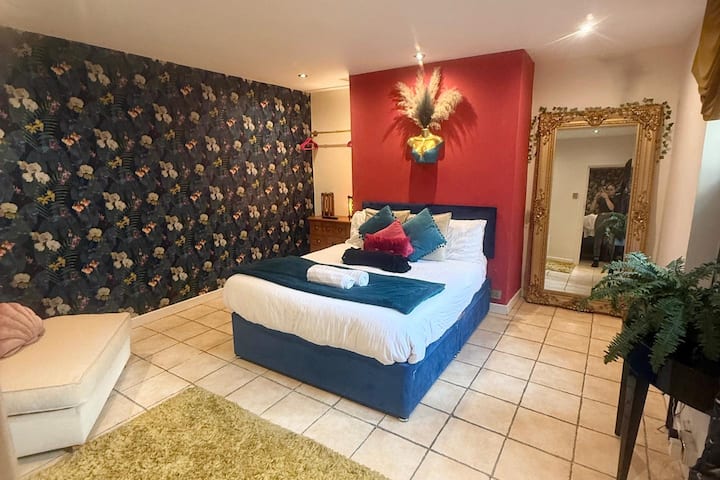 1 Bed Flat - Sleeps 5 - Pet Friendly - Parking - South Shields