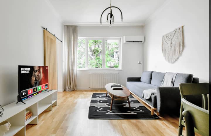 Artistic Stay | 1br + Balcony | Ac | Near Nevsky - Sofia