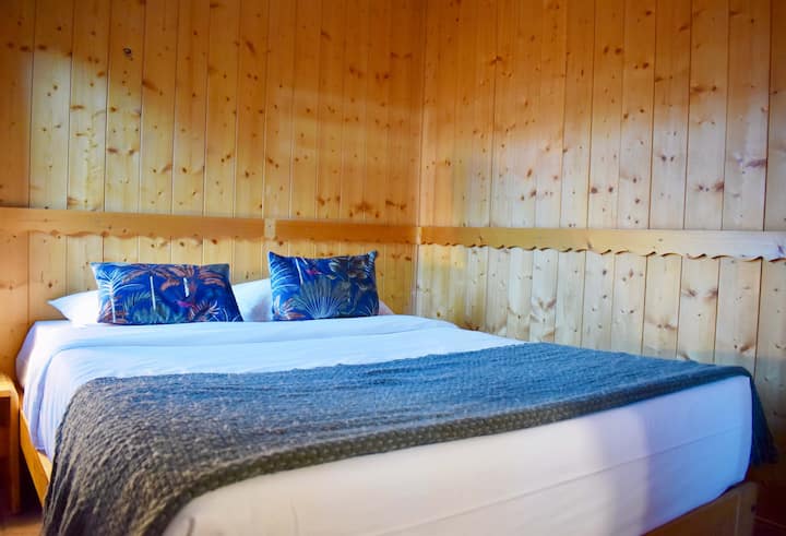 Central Apartment In Heart Of Val Thorens, Ski In- - Val Thorens