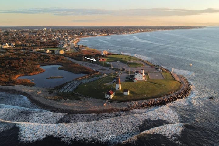 Historic, Point Judith Lighthouse Keeper Home! - Roger Wheeler State Beach, RI