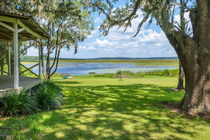 Booking Now! Lake, Pool, Spa, Man-cave, Game Room - Havana, FL