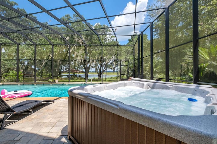 Booking Now! Lake, Pool, Spa, Man-cave, Game Room - Havana, FL