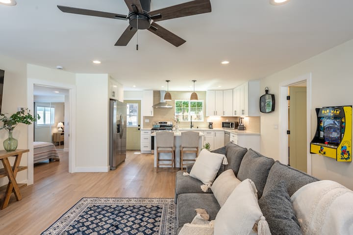 *New La Mesa Escape – House & Studio Getaway - La Mesa, CA