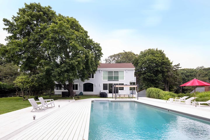 Summerwood By Rove Travel Home With Pool & Hot Tub - The Hamptons, NY