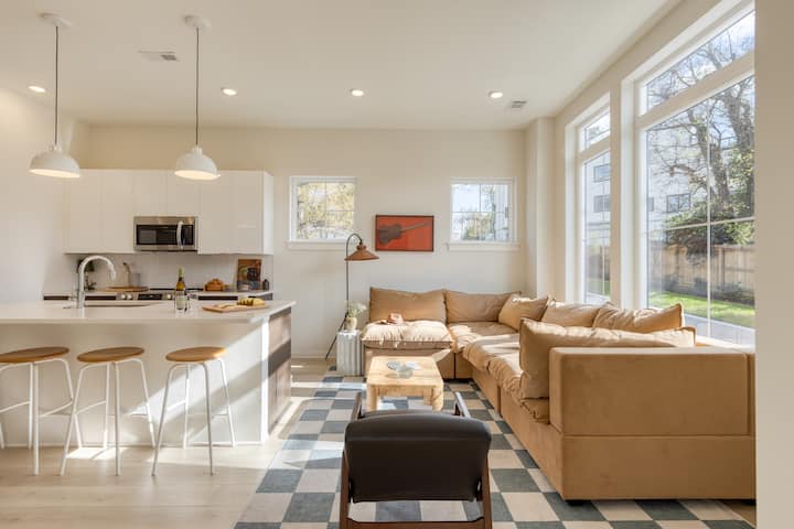 2 New Townhomes, Minutes To Broadway | Sleeps 16 - Nashville