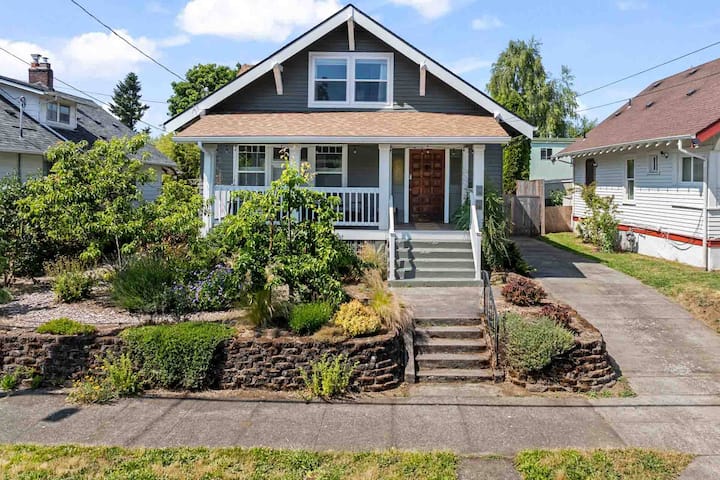Magnificent Location, *Pet Friendly*, Steam Shower - Happy Valley, OR