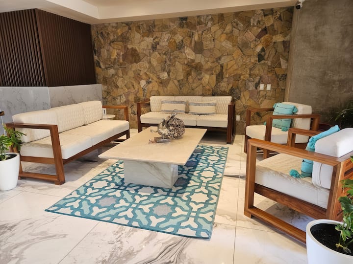 Luxury Beachfront Escape With Rooftop Pool & Views - Bucerias