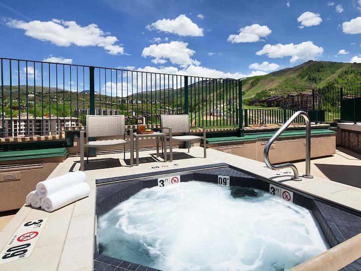 Sheraton Steamboat Resort Villas | 3 1br Villas - Steamboat Springs, CO