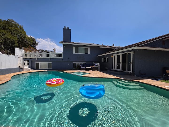 Huge House W/ Pool! Sleeps 16 | Bbq | Shuffleboard - San Diego, CA