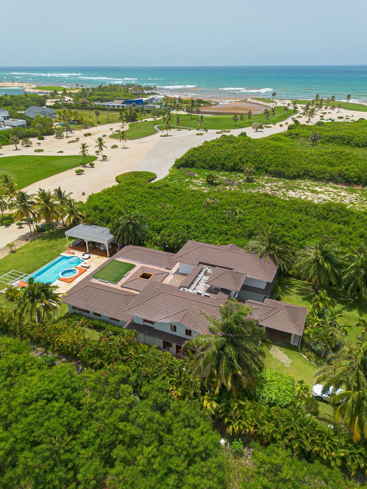 Majestic 5br Villa W/maid/jacuzzi In Cap Cana - Punta Cana