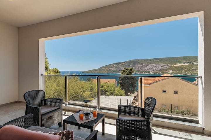 Modern Sea View Apartment With Terrace - Montenegro