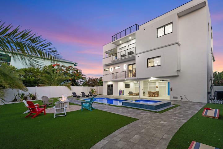 Ocean Muse - Lux Waterfront Escape - Pool  - Dock - Marathon, FL