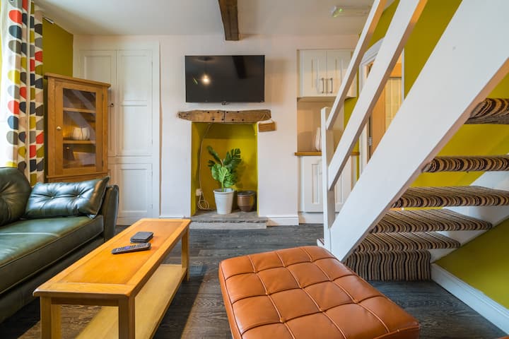 Toffeepot Cottage - Kendal Castle