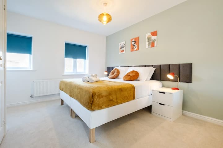 Cozy House With Off Street Parking - Sleeps 4 - Oxford