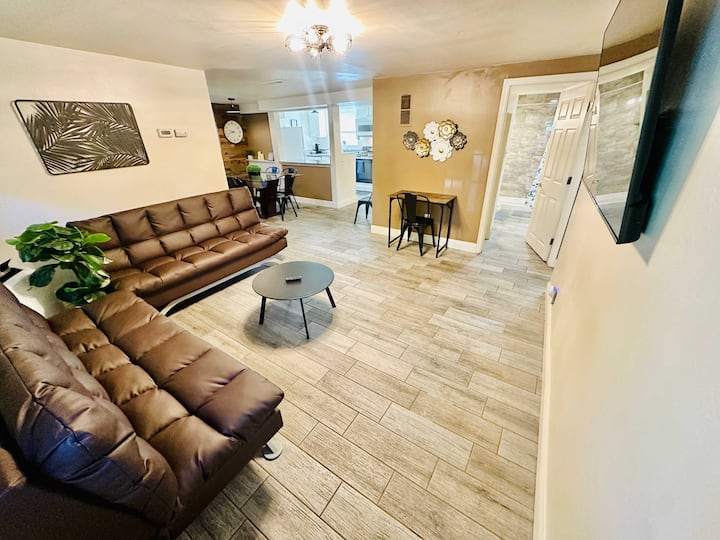 Calm Light Stay/3 Bedrooms/6 Beds - Reno, NV