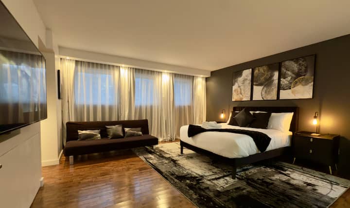 Condo Cosy Au Centre-ville Avec Parking (Rare)! - Québec, QC