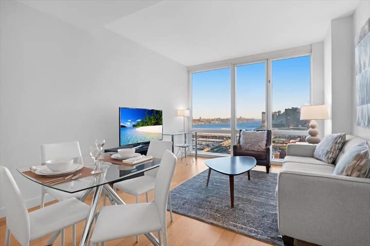 Pristine 1br In Heart Of Nyc | Nr Hudson River - New York City