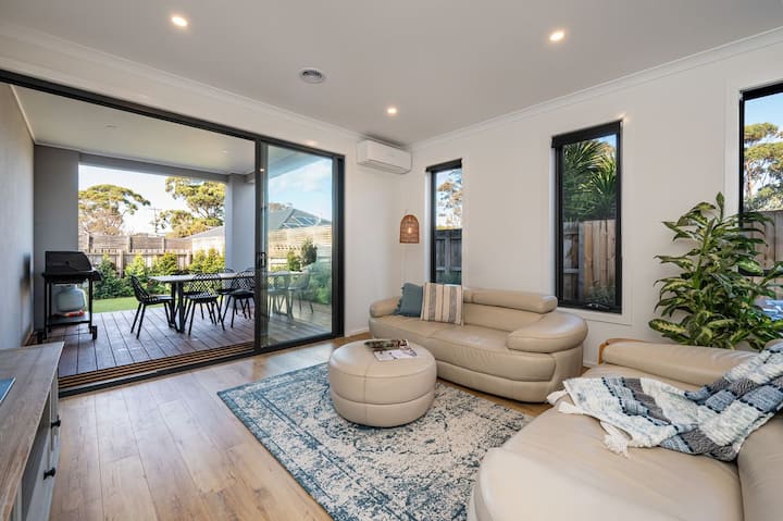 Ipanema With Spa And Moments From The Beach - Red Hill