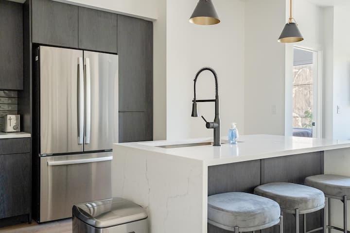 Landing | Amazing 2bd, Rooftop Lounge, Gym - Salt Lake City, UT